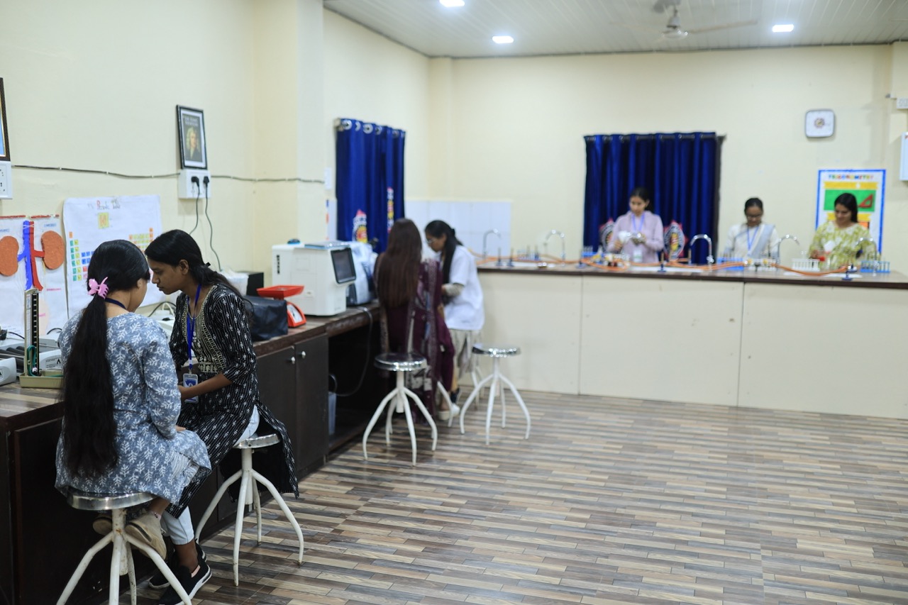 Arihant College, Indore - Where Education Meets Excellence | NAAC 'B' Grade